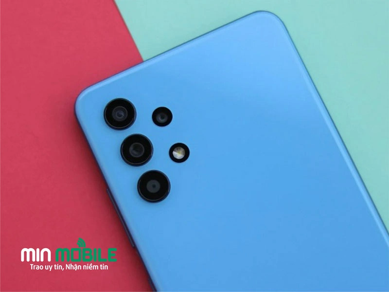 Samsung Galaxy Jump3 vừa ra mắt tại Hàn Quốc: Tưởng lạ mà quen